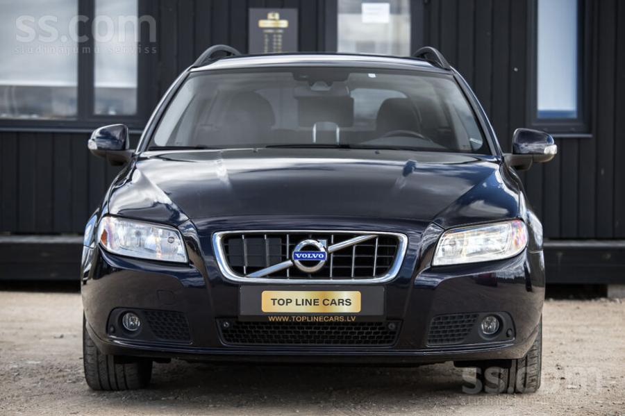 Violet Volvo V70 2010 in Tukums, with an engine capacity of 2.00 L and mileage of 0 thousand km for 6200 €, photo 6 on AUTOMOTO.COM.LV