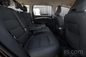 Violet Volvo V70 2010 in Tukums, with an engine capacity of 2.00 L and mileage of 0 thousand km for 6200 €, photo 12 on AUTOMOTO.COM.LV