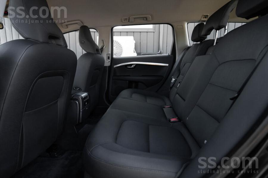 Violet Volvo V70 2010 in Tukums, with an engine capacity of 2.00 L and mileage of 0 thousand km for 6200 €, photo 14 on AUTOMOTO.COM.LV