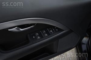 Violet Volvo V70 2010 in Tukums, with an engine capacity of 2.00 L and mileage of 0 thousand km for 6200 €, photo 16 on AUTOMOTO.COM.LV