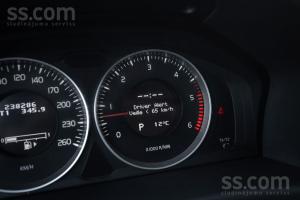 Violet Volvo V70 2010 in Tukums, with an engine capacity of 2.00 L and mileage of 0 thousand km for 6200 €, photo 21 on AUTOMOTO.COM.LV