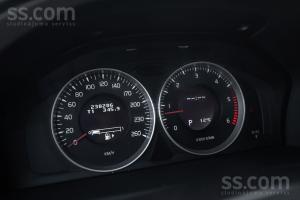Violet Volvo V70 2010 in Tukums, with an engine capacity of 2.00 L and mileage of 0 thousand km for 6200 €, photo 22 on AUTOMOTO.COM.LV