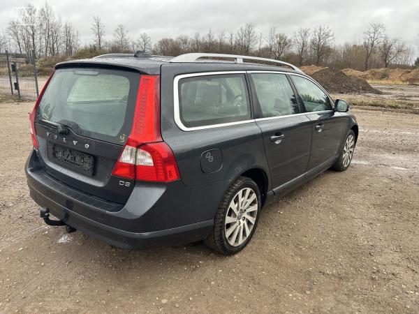 Violets Volvo V70 2011 Panevēža, ar dzinēja tilpumu 2.00 L un nobraukumu 348 tūkst. km par 5100 €, foto 5 vietnē AUTOMOTO.COM.LV