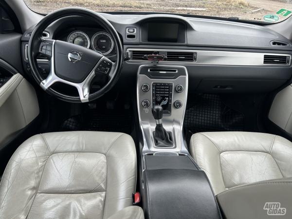 Violets Volvo V70 2011 Panevēža, ar dzinēja tilpumu 2.00 L un nobraukumu 348 tūkst. km par 5100 €, foto 10 vietnē AUTOMOTO.COM.LV