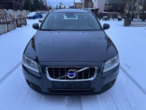 Violet Volvo V70 2011 in Panevezys, with an engine capacity of 1.98 L and mileage of 340 thousand km for 5150 €, photo 2 on AUTOMOTO.COM.LV