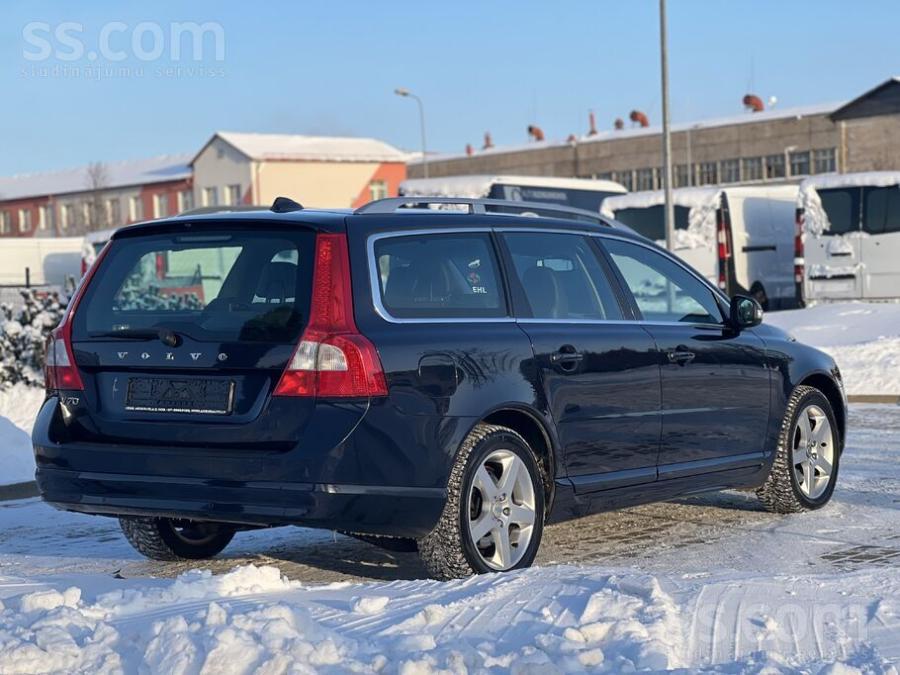 Violets Volvo V70 2011 Cēsis, ar dzinēja tilpumu 2.00 L un nobraukumu 248 tūkst. km par 6950 €, foto 3 vietnē AUTOMOTO.COM.LV