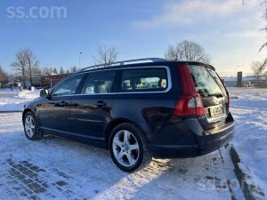 Violets Volvo V70 2011 Cēsis, ar dzinēja tilpumu 2.00 L un nobraukumu 248 tūkst. km par 6950 €, foto 5 vietnē AUTOMOTO.COM.LV