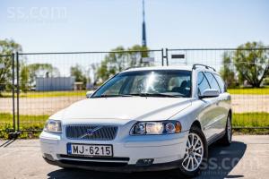 White Volvo V70 2006 in Riga, with an engine capacity of 2.40 L and mileage of 273 thousand km for 3650 €, photo 1 on AUTOMOTO.COM.LV