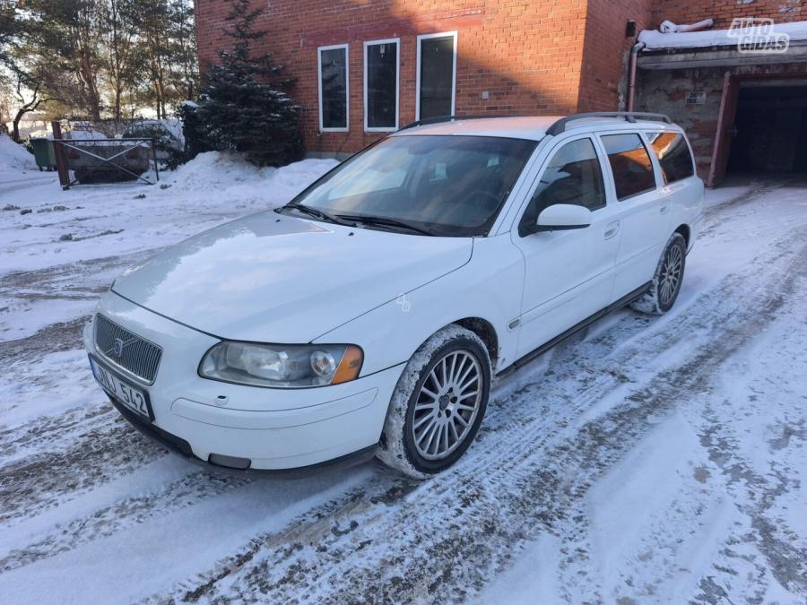 Balts Volvo V70 2006 Viļņa, ar dzinēja tilpumu 2.50 L un nobraukumu 260 tūkst. km par 1000 €, foto 1 vietnē AUTOMOTO.COM.LV
