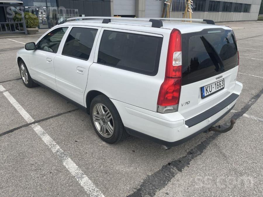 Balts Volvo V70 2006 Rīga, ar dzinēja tilpumu 2.40 L un nobraukumu 436 tūkst. km par 1450 €, foto 4 vietnē AUTOMOTO.COM.LV