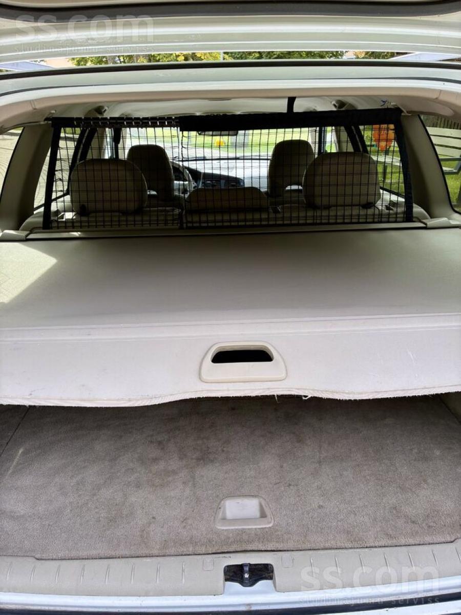 White Volvo V70 2006 in Limbazi, with an engine capacity of 2.40 L and mileage of 281 thousand km for 2500 €, photo 13 on AUTOMOTO.COM.LV
