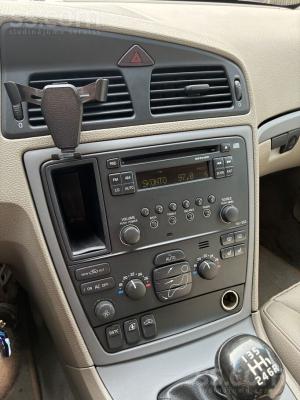White Volvo V70 2006 in Limbazi, with an engine capacity of 2.40 L and mileage of 281 thousand km for 2500 €, photo 18 on AUTOMOTO.COM.LV