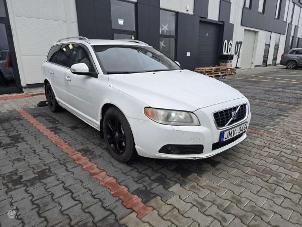 Balts Volvo V70 2007 Viļņa, ar dzinēja tilpumu 2.40 L un nobraukumu 397 tūkst. km par 1850 €, foto 2 vietnē AUTOMOTO.COM.LV