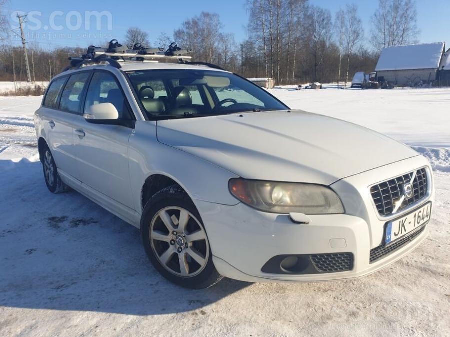 Balts Volvo V70 2007 Ogre, ar dzinēja tilpumu 2.40 L un nobraukumu 421 tūkst. km par 2500 €, foto 1 vietnē AUTOMOTO.COM.LV