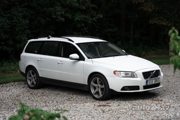 White Volvo V70 2007 in Tallinn, with an engine capacity of 2.40 L and mileage of 353 thousand km for 4500 €, photo 1 on AUTOMOTO.COM.LV