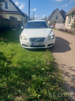 Balts Volvo V70 2007 Daugavpils, ar dzinēja tilpumu 2.40 L un nobraukumu 301 tūkst. km par 2700 €, foto 4 vietnē AUTOMOTO.COM.LV