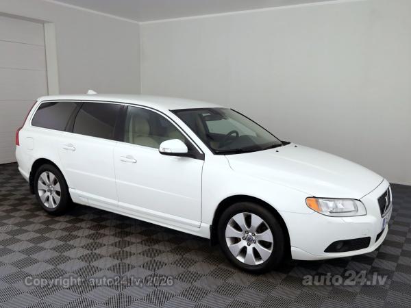 Balts Volvo V70 2008 Tallina, ar dzinēja tilpumu 2.40 L un nobraukumu 319 tūkst. km par 2599 €, foto 1 vietnē AUTOMOTO.COM.LV