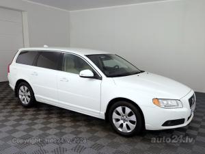 Balts Volvo V70 2008 Tallina, ar dzinēja tilpumu 2.40 L un nobraukumu 319 tūkst. km par 2599 €, foto  vietnē AUTOMOTO.COM.LV