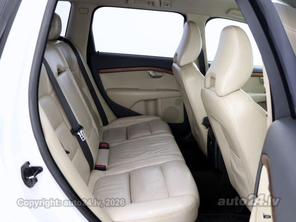Balts Volvo V70 2008 Tallina, ar dzinēja tilpumu 2.40 L un nobraukumu 319 tūkst. km par 2599 €, foto 7 vietnē AUTOMOTO.COM.LV