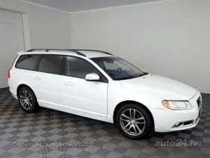 White Volvo V70 2009 in Tallinn, with an engine capacity of 2.40 L and mileage of 294 thousand km for 2999 €, photo  on AUTOMOTO.COM.LV