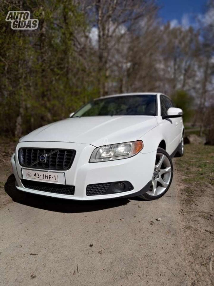 Balts Volvo V70 2009 Mažeikiai, ar dzinēja tilpumu 2.00 L un nobraukumu 431 tūkst. km par 4000 €, foto 1 vietnē AUTOMOTO.COM.LV