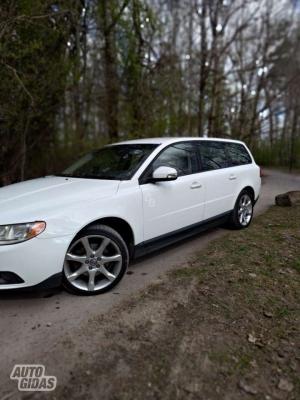 Balts Volvo V70 2009 Mažeikiai, ar dzinēja tilpumu 2.00 L un nobraukumu 431 tūkst. km par 4000 €, foto 3 vietnē AUTOMOTO.COM.LV