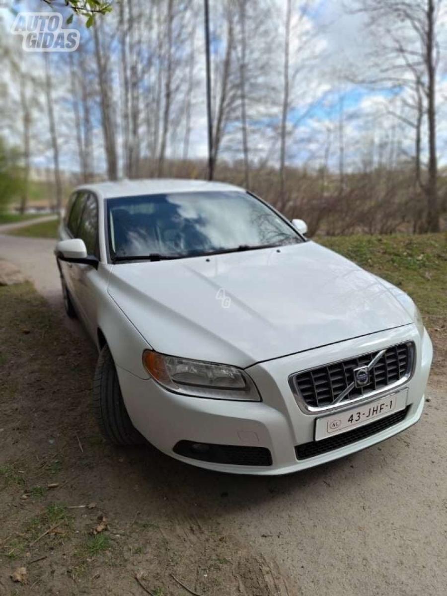 Balts Volvo V70 2009 Mažeikiai, ar dzinēja tilpumu 2.00 L un nobraukumu 431 tūkst. km par 4000 €, foto 4 vietnē AUTOMOTO.COM.LV