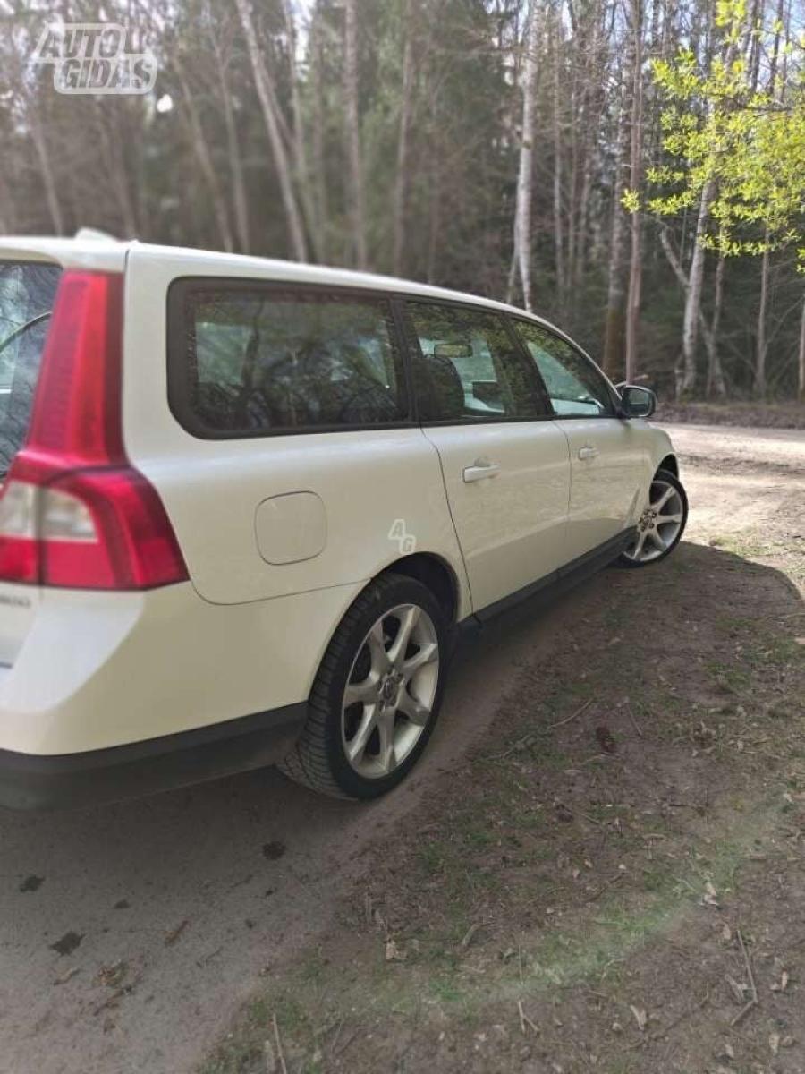 Balts Volvo V70 2009 Mažeikiai, ar dzinēja tilpumu 2.00 L un nobraukumu 431 tūkst. km par 4000 €, foto 7 vietnē AUTOMOTO.COM.LV