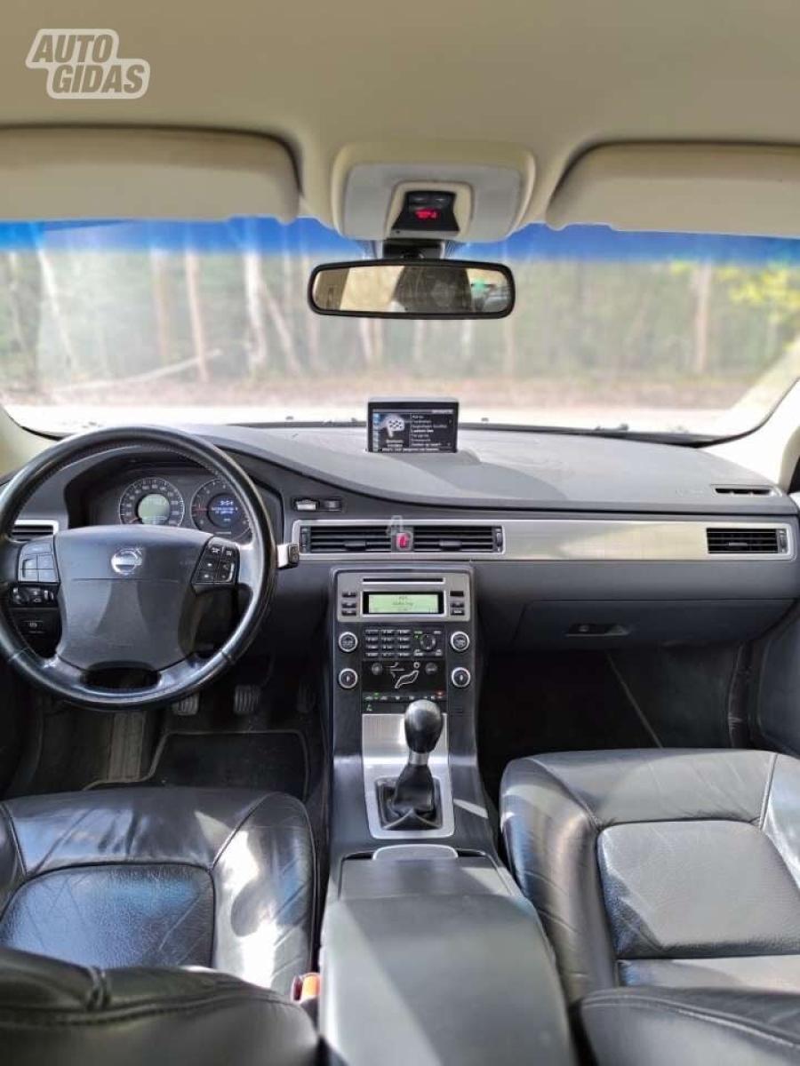 Balts Volvo V70 2009 Mažeikiai, ar dzinēja tilpumu 2.00 L un nobraukumu 431 tūkst. km par 4000 €, foto 8 vietnē AUTOMOTO.COM.LV