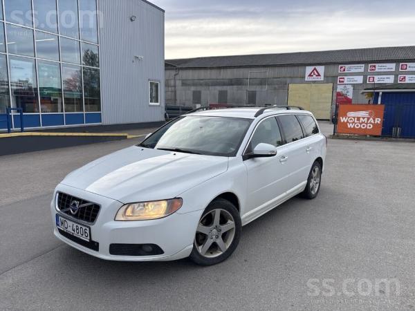Balts Volvo V70 2009 Valmiera, ar dzinēja tilpumu 2.00 L un nobraukumu 381 tūkst. km par 1700 €, foto 1 vietnē AUTOMOTO.COM.LV