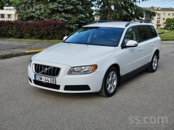 Balts Volvo V70 2009 Jēkabpils, ar dzinēja tilpumu 2.40 L un nobraukumu 283 tūkst. km par 4890 €, foto 1 vietnē AUTOMOTO.COM.LV