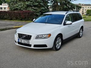 Balts Volvo V70 2009 Jēkabpils, ar dzinēja tilpumu 2.40 L un nobraukumu 283 tūkst. km par 4890 €, foto  vietnē AUTOMOTO.COM.LV