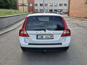 Белый Вольво В70 2009 в Екабпилс, объемом двигателя 2.40 л и пробегом 283 тыс. км за 4890 €, фото 9 на AUTOMOTO.COM.LV