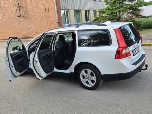 Белый Вольво В70 2009 в Екабпилс, объемом двигателя 2.40 л и пробегом 283 тыс. км за 4890 €, фото 15 на AUTOMOTO.COM.LV