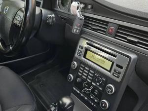 Белый Вольво В70 2009 в Екабпилс, объемом двигателя 2.40 л и пробегом 283 тыс. км за 4890 €, фото 26 на AUTOMOTO.COM.LV