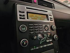 Белый Вольво В70 2009 в Екабпилс, объемом двигателя 2.40 л и пробегом 283 тыс. км за 4890 €, фото 34 на AUTOMOTO.COM.LV