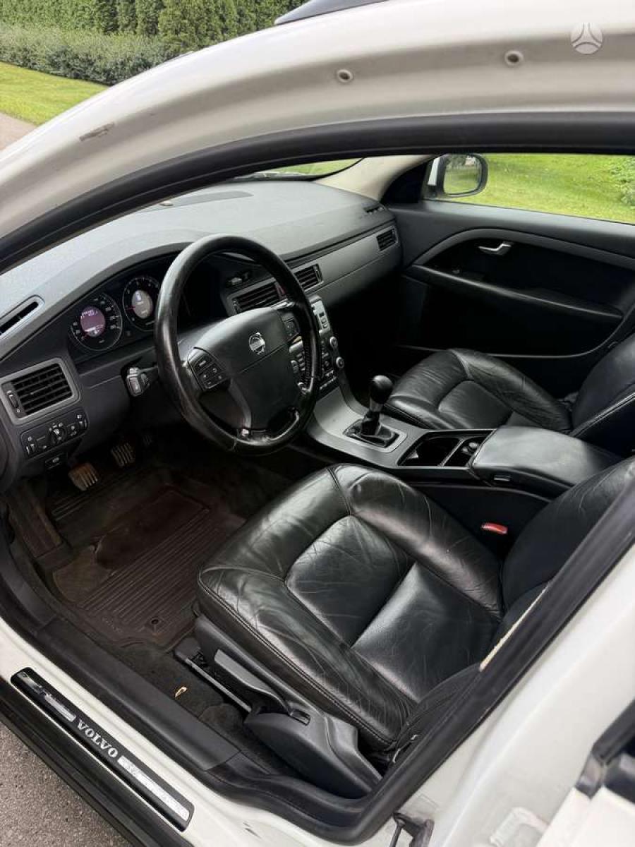 Balts Volvo V70 2009 Ukmergė, ar dzinēja tilpumu 2.00 L un nobraukumu 399 tūkst. km par 2800 €, foto 6 vietnē AUTOMOTO.COM.LV