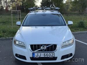 White Volvo V70 2009 in Riga, with an engine capacity of 2.40 L and mileage of 364 thousand km for 2950 €, photo 13 on AUTOMOTO.COM.LV