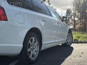 White Volvo V70 2009 in Riga, with an engine capacity of 2.40 L and mileage of 364 thousand km for 2950 €, photo 15 on AUTOMOTO.COM.LV