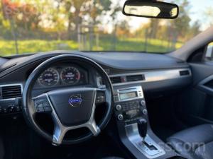 White Volvo V70 2009 in Riga, with an engine capacity of 2.40 L and mileage of 364 thousand km for 2950 €, photo 17 on AUTOMOTO.COM.LV