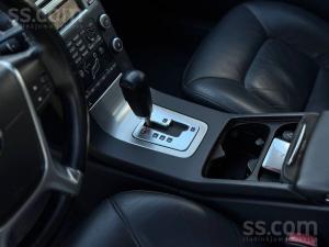White Volvo V70 2009 in Riga, with an engine capacity of 2.40 L and mileage of 364 thousand km for 2950 €, photo 20 on AUTOMOTO.COM.LV