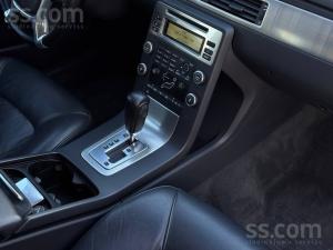 White Volvo V70 2009 in Riga, with an engine capacity of 2.40 L and mileage of 364 thousand km for 2950 €, photo 28 on AUTOMOTO.COM.LV