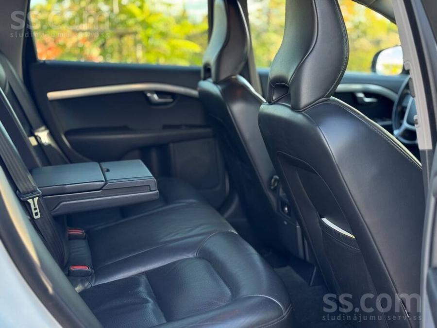 White Volvo V70 2009 in Riga, with an engine capacity of 2.40 L and mileage of 364 thousand km for 2950 €, photo 29 on AUTOMOTO.COM.LV