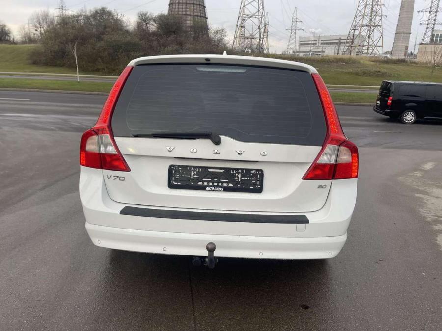 Balts Volvo V70 2010 Kauņa, ar dzinēja tilpumu 2.00 L un nobraukumu 277 tūkst. km par 3650 €, foto 12 vietnē AUTOMOTO.COM.LV