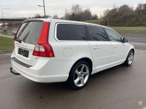 Balts Volvo V70 2010 Kauņa, ar dzinēja tilpumu 2.00 L un nobraukumu 277 tūkst. km par 3650 €, foto 14 vietnē AUTOMOTO.COM.LV