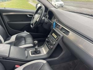 Balts Volvo V70 2010 Kauņa, ar dzinēja tilpumu 2.00 L un nobraukumu 277 tūkst. km par 3650 €, foto 27 vietnē AUTOMOTO.COM.LV