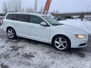 Balts Volvo V70 2010 Kauņa, ar dzinēja tilpumu 2.00 L un nobraukumu 277 tūkst. km par 3650 €, foto 3 vietnē AUTOMOTO.COM.LV