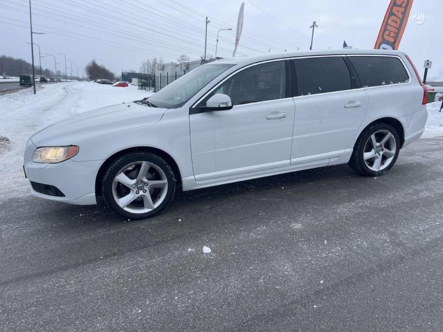 Balts Volvo V70 2010 Kauņa, ar dzinēja tilpumu 2.00 L un nobraukumu 268 tūkst. km par 3650 €, foto 7 vietnē AUTOMOTO.COM.LV