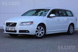 Balts Volvo V70 2010 Rīga, ar dzinēja tilpumu 1.60 L un nobraukumu 0 tūkst. km par 3495 €, foto  vietnē AUTOMOTO.COM.LV