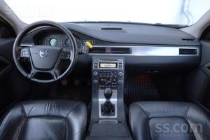 White Volvo V70 2010 in Riga, with an engine capacity of 1.60 L and mileage of 0 thousand km for 3495 €, photo 8 on AUTOMOTO.COM.LV